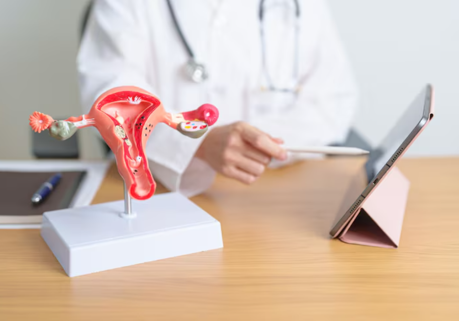 Early Signs of Hormonal Imbalance in Women | Dr Sandar